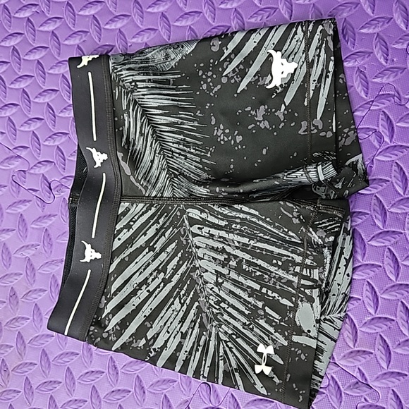 Under Armour | Shorts | Heatgear Under Armour Workout Shorts | Poshmark